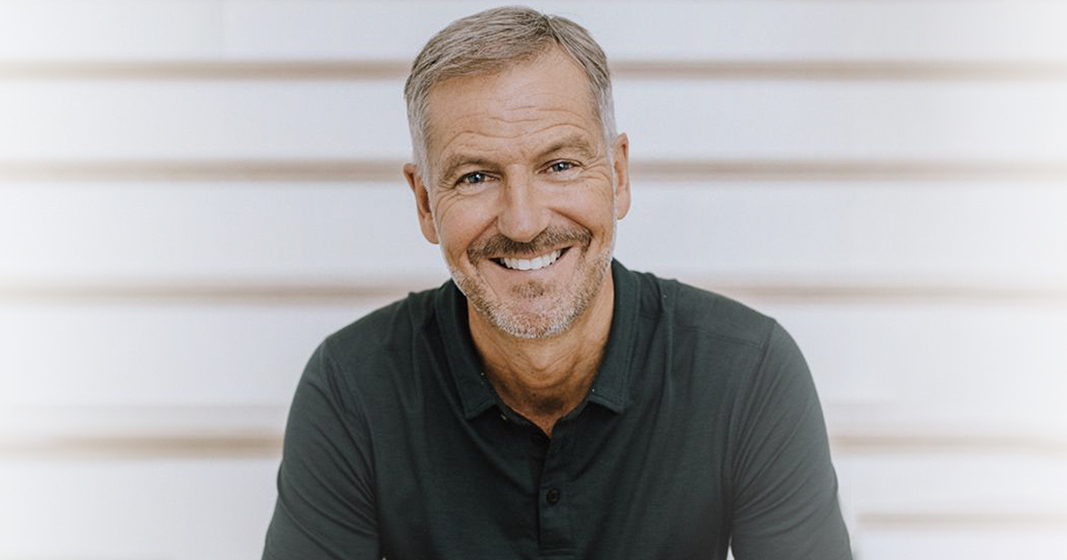 John Bevere: ‘De Bijbel verandert aantoonbaar de hersenen’ - Revive